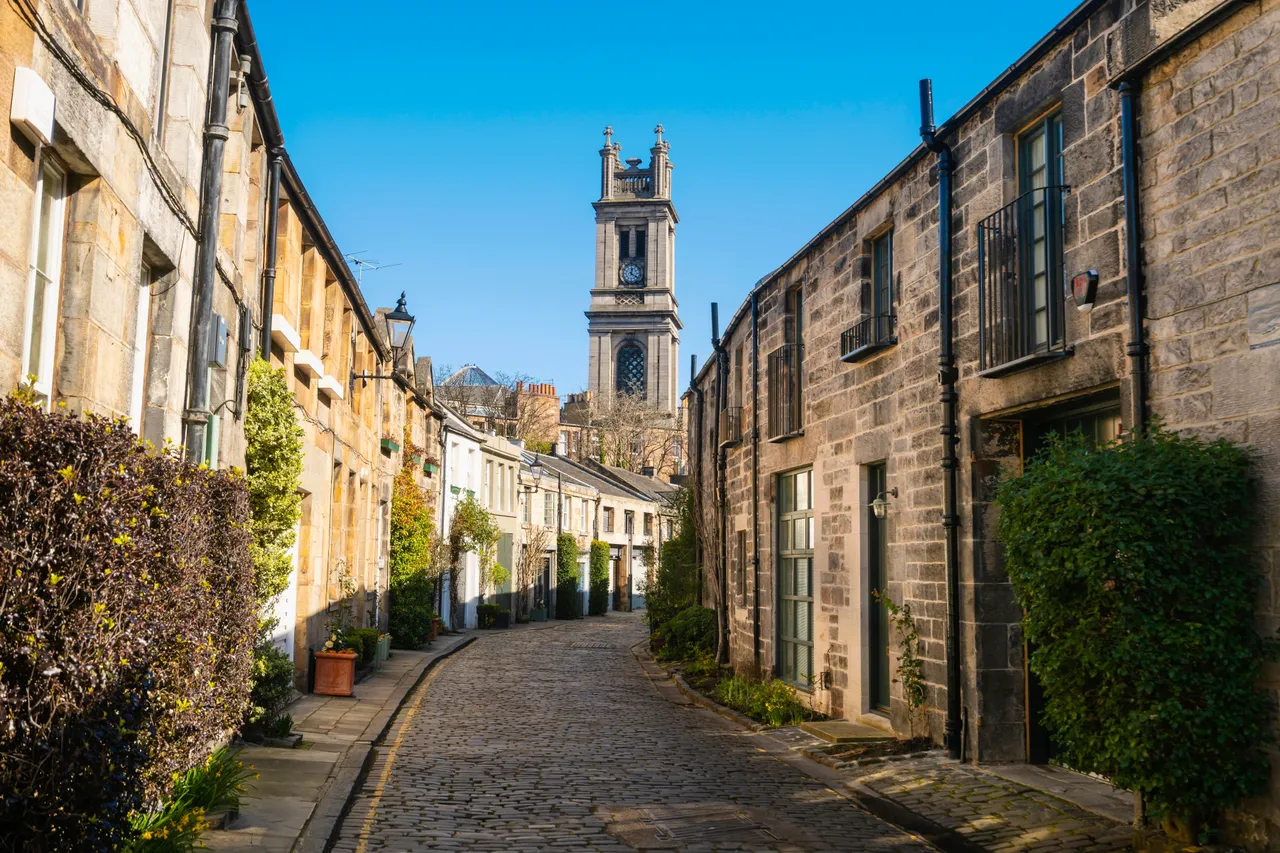 Circus Lane and St Stephen's Church