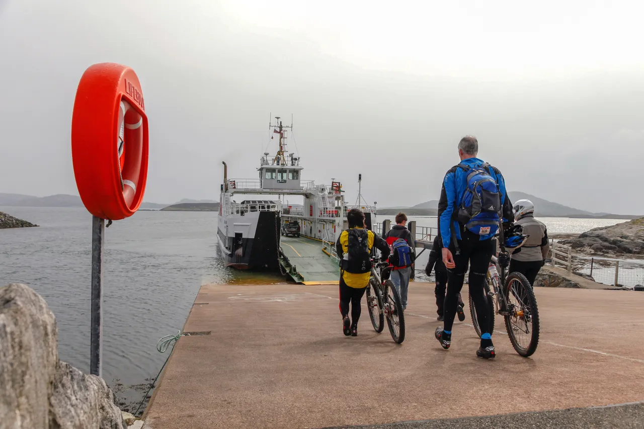 VisitScotland Media Toolkit - CalMac Ferry sails between The Isle of ...