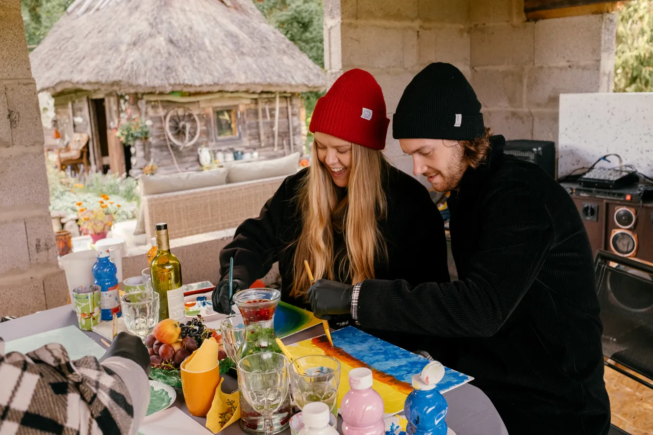 Brand Estonia Toolbox - Maali Talu painting workshop