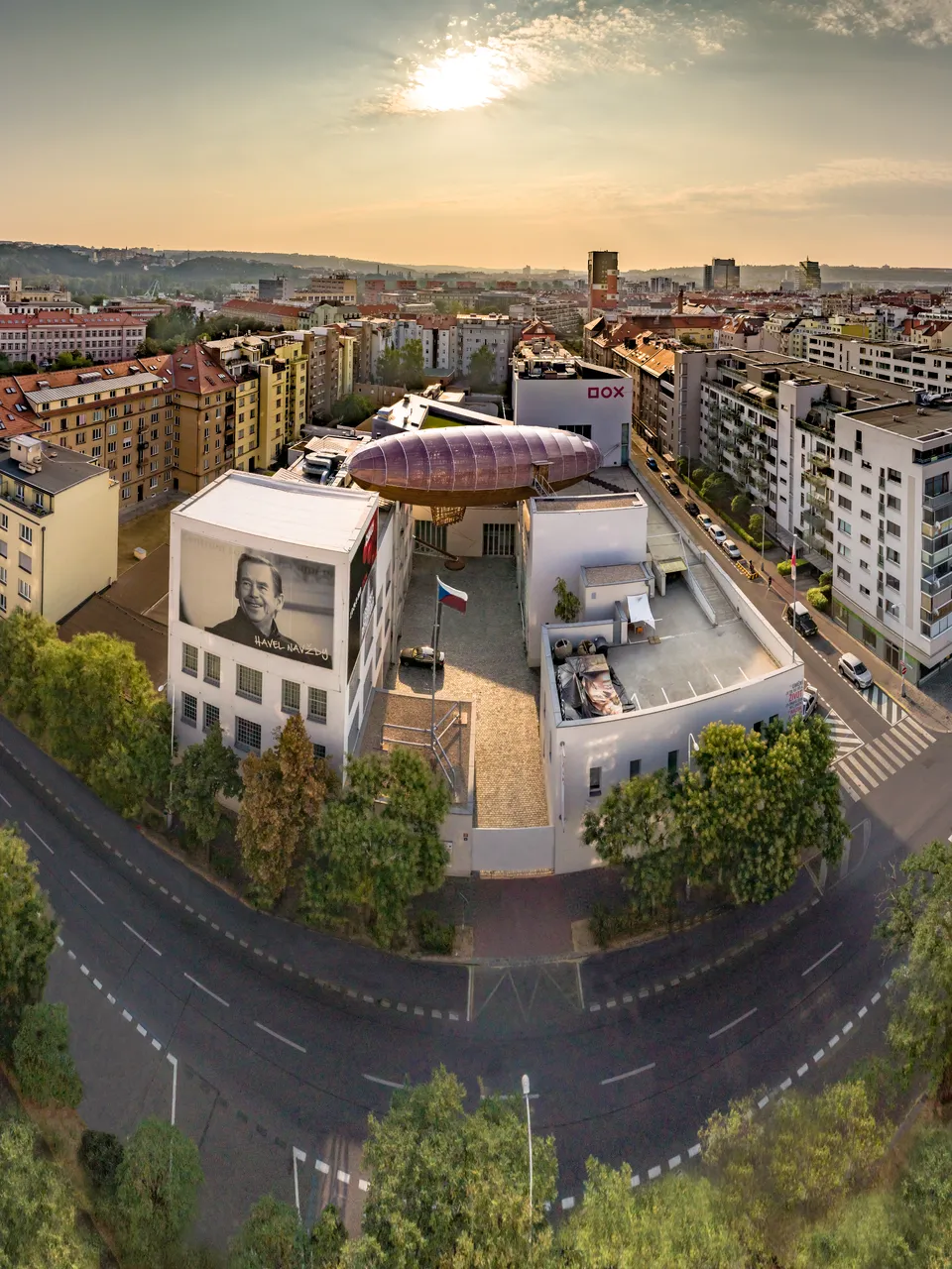 Galerie Gallery DOX Praha Prague