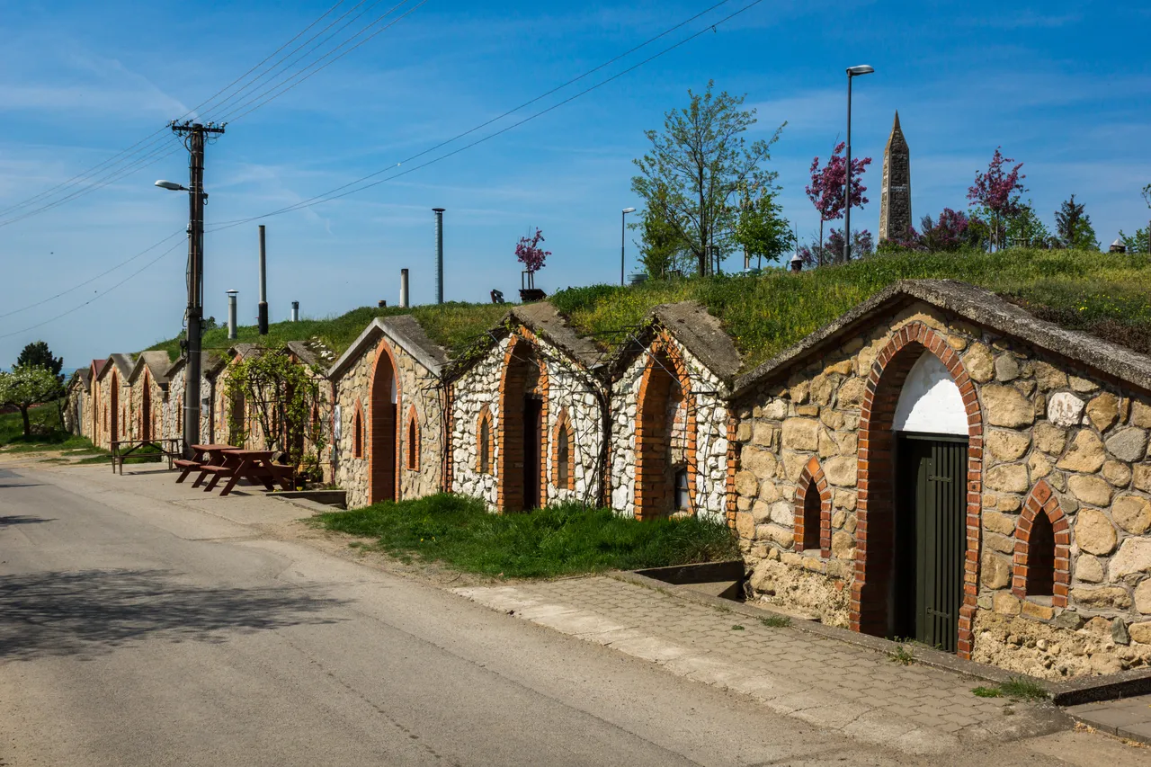 Czechia Digital Media Library - Vinné sklepy Wine Cellars Vrbice