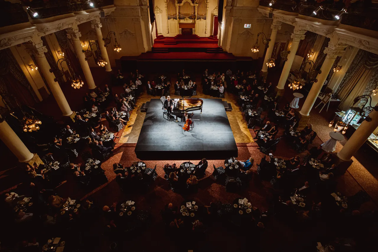 Czechia Digital Media Library - Slavnostni_sal_Pupp_Piano_Night_Jan_Maly